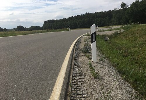 Straßenbankette schnell und sicher befestigen - Das Magazin für Profis ...